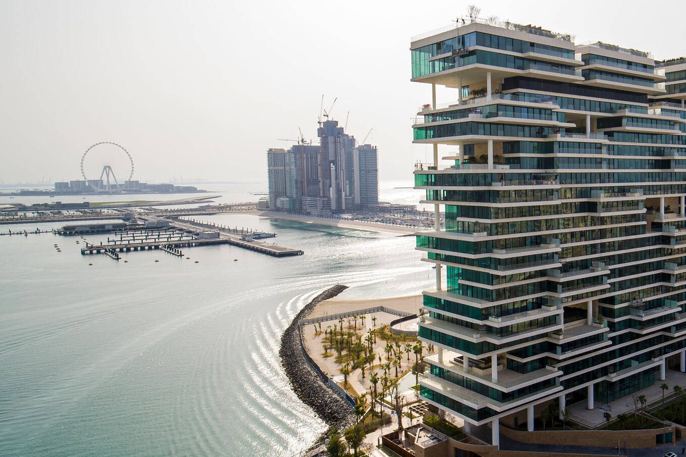 One at Palm Jumeirah: Apartments for Sale in Dubai – Everhomes